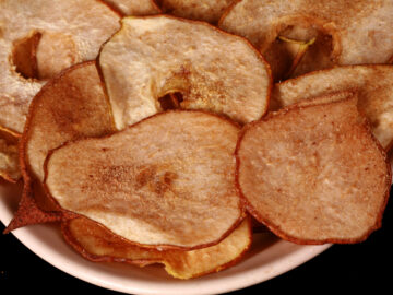 Cardamom Pear Chips Recipe - Dried and Tasty