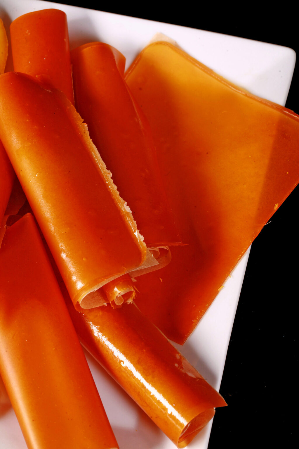 Homemade Mango Fruit Leather Recipe [Fresh Fruit Roll-Ups!] - Dried and ...