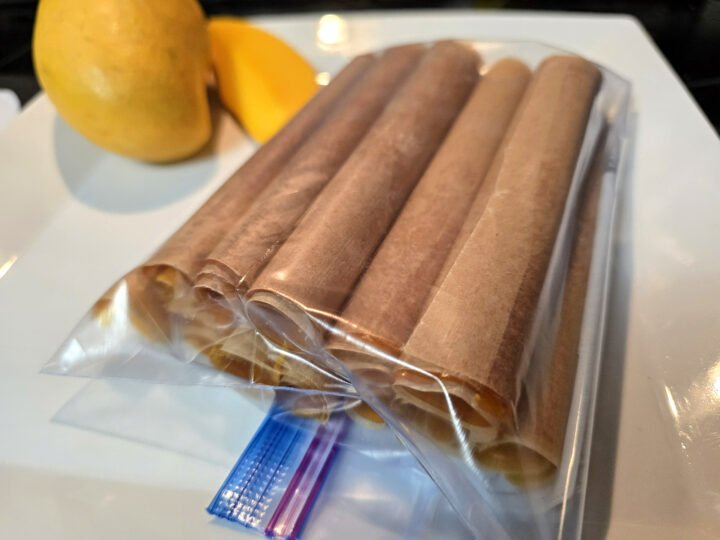 Homemade Mango Fruit Leather Recipe [Fresh Fruit Roll-Ups!] - Dried and ...